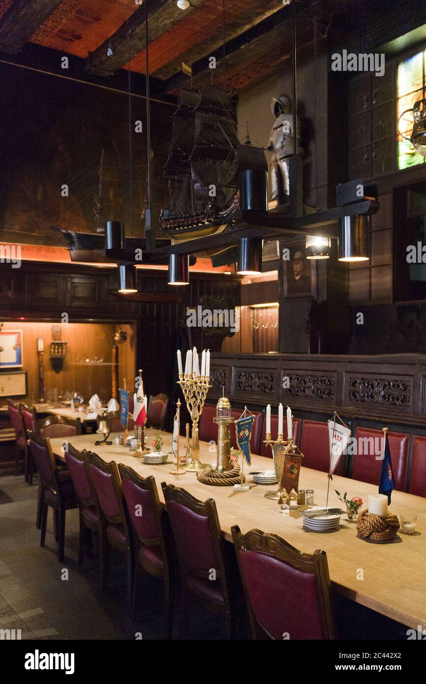 Table with emblem hi-res stock photography and images - Alamy