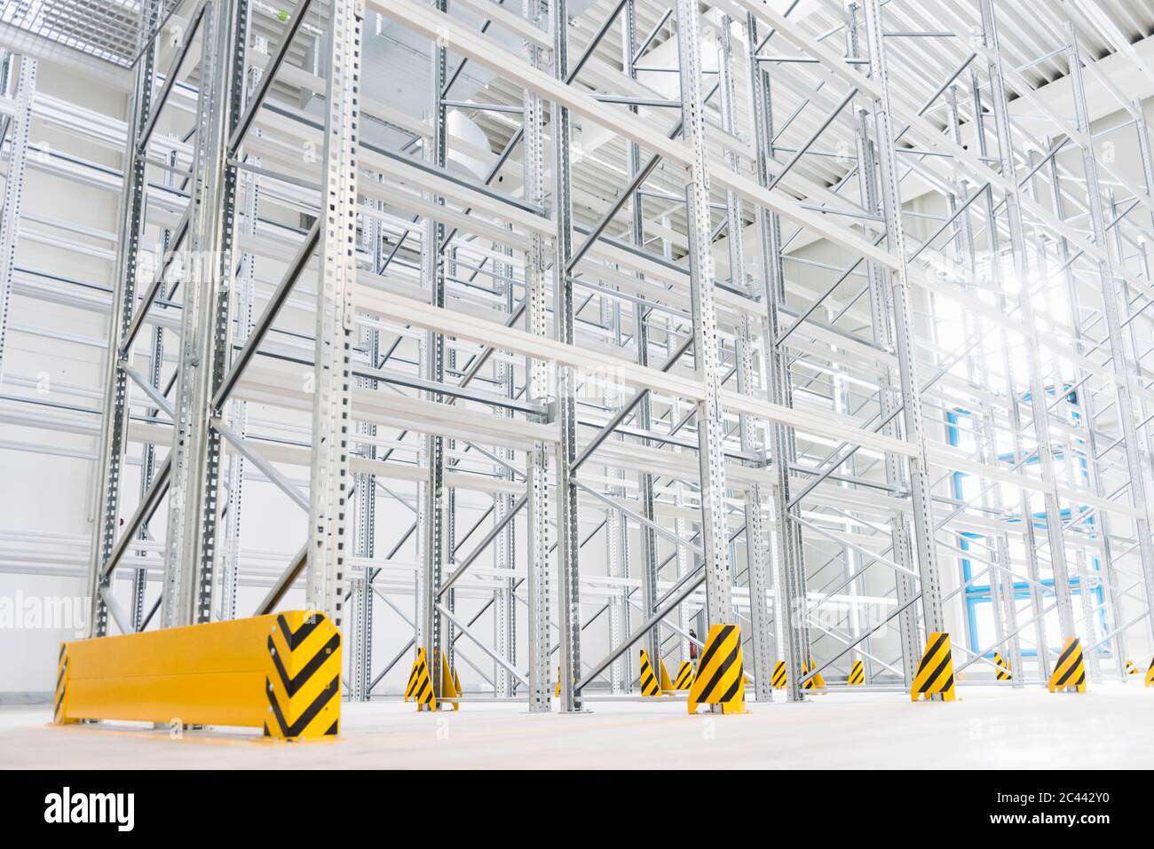 Empty rack hi-res stock photography and images - Alamy