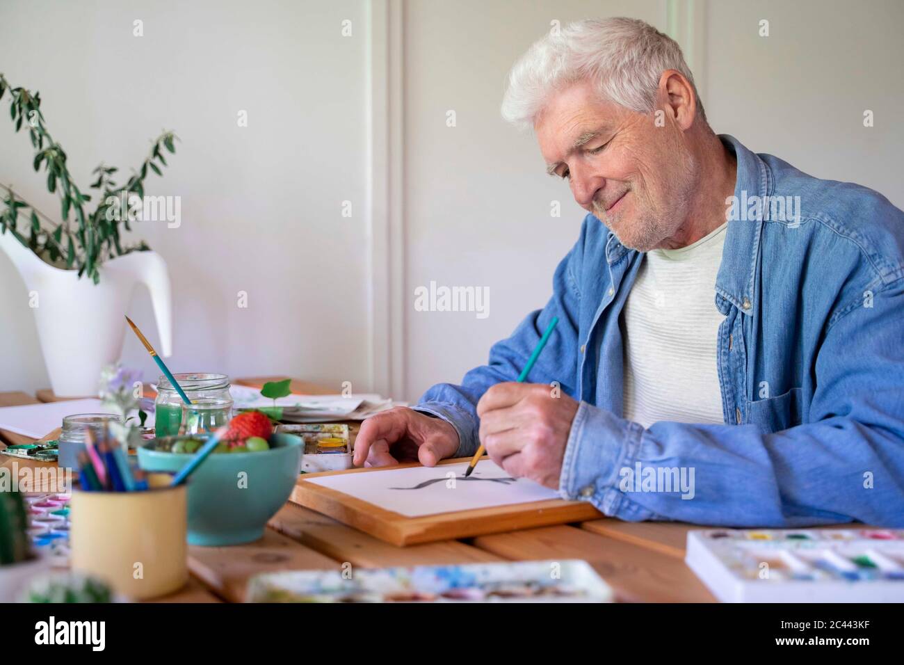 Painting of happy person painting hi-res stock photography and images ...