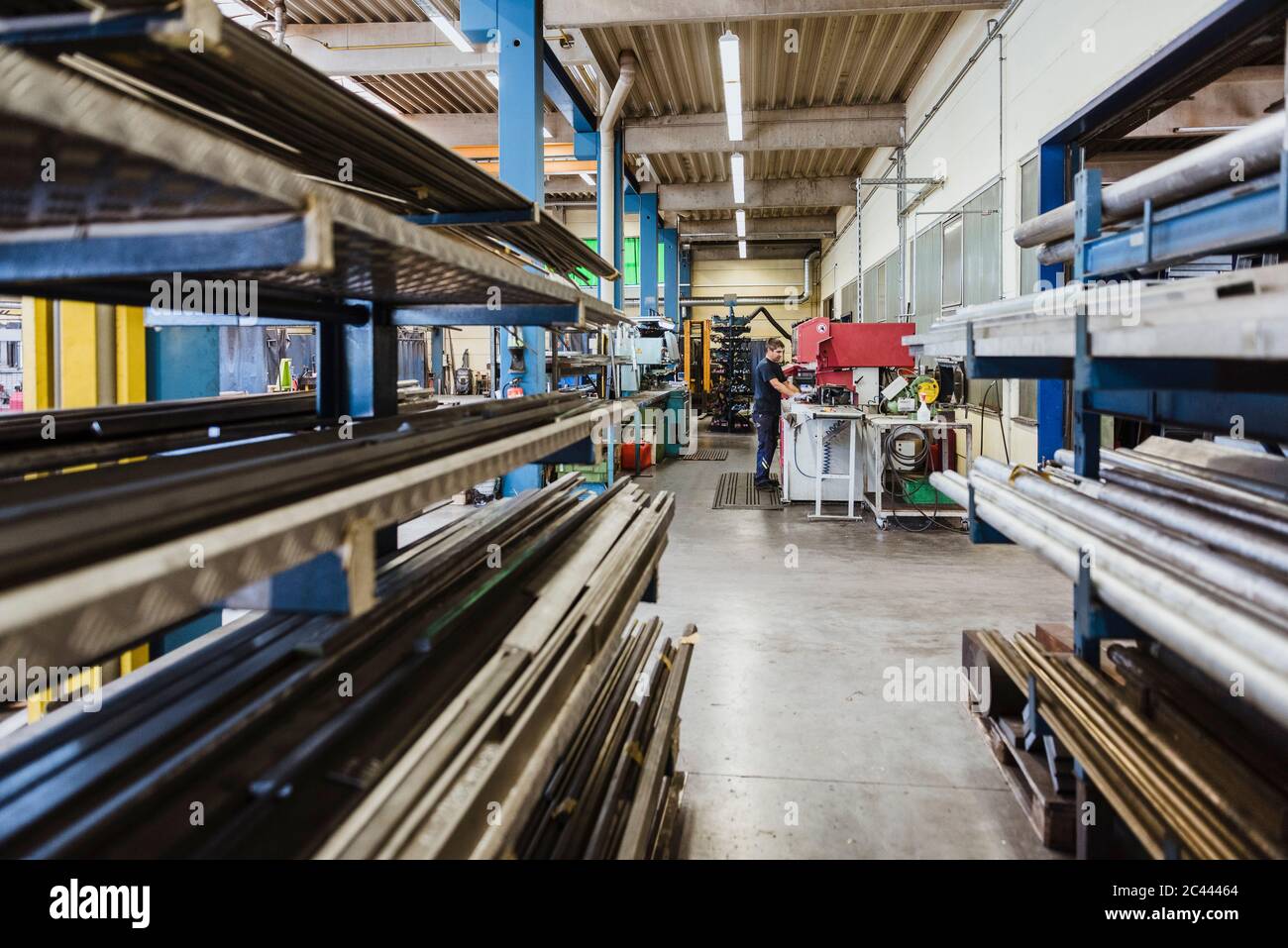 Metalworking shop hi-res stock photography and images - Alamy