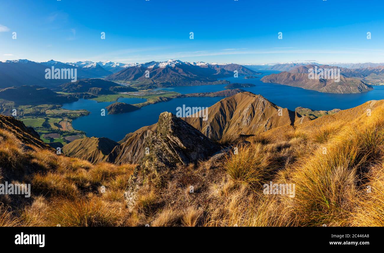 Lake wanaka scenic new zealand hi-res stock photography and images - Alamy
