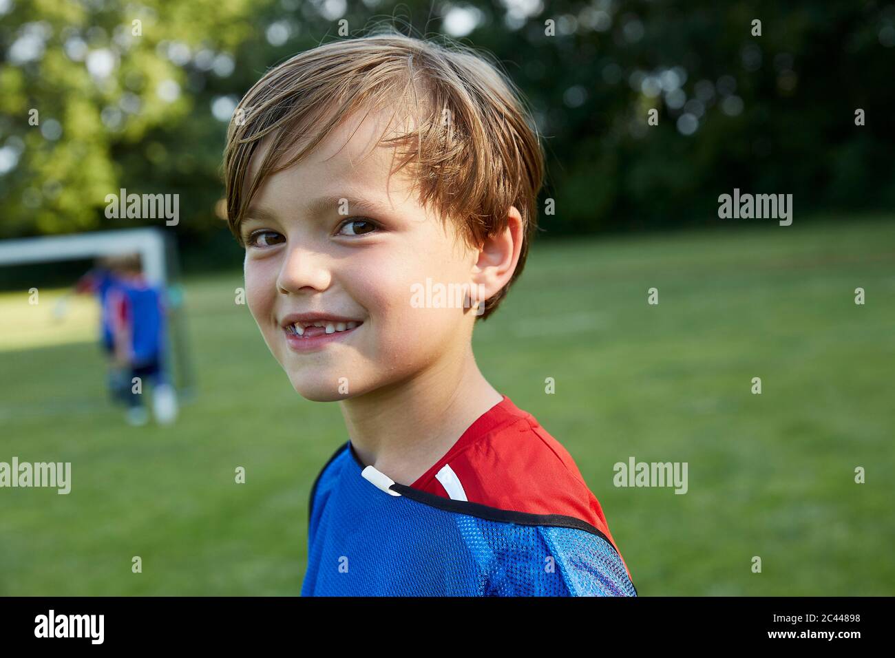 Happy soccer player hi-res stock photography and images - Alamy