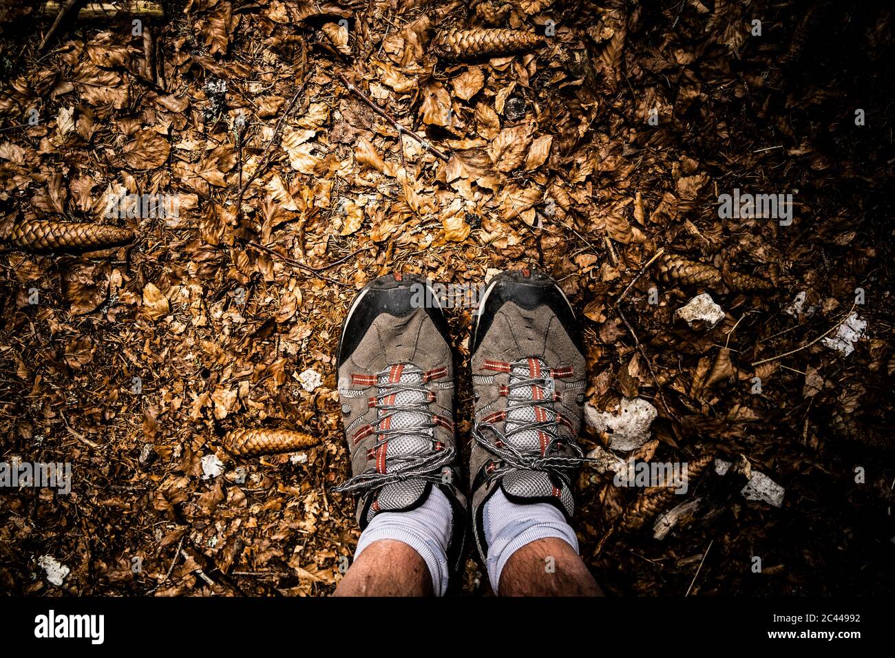 Wearing only one shoe hi-res stock photography and images - Alamy
