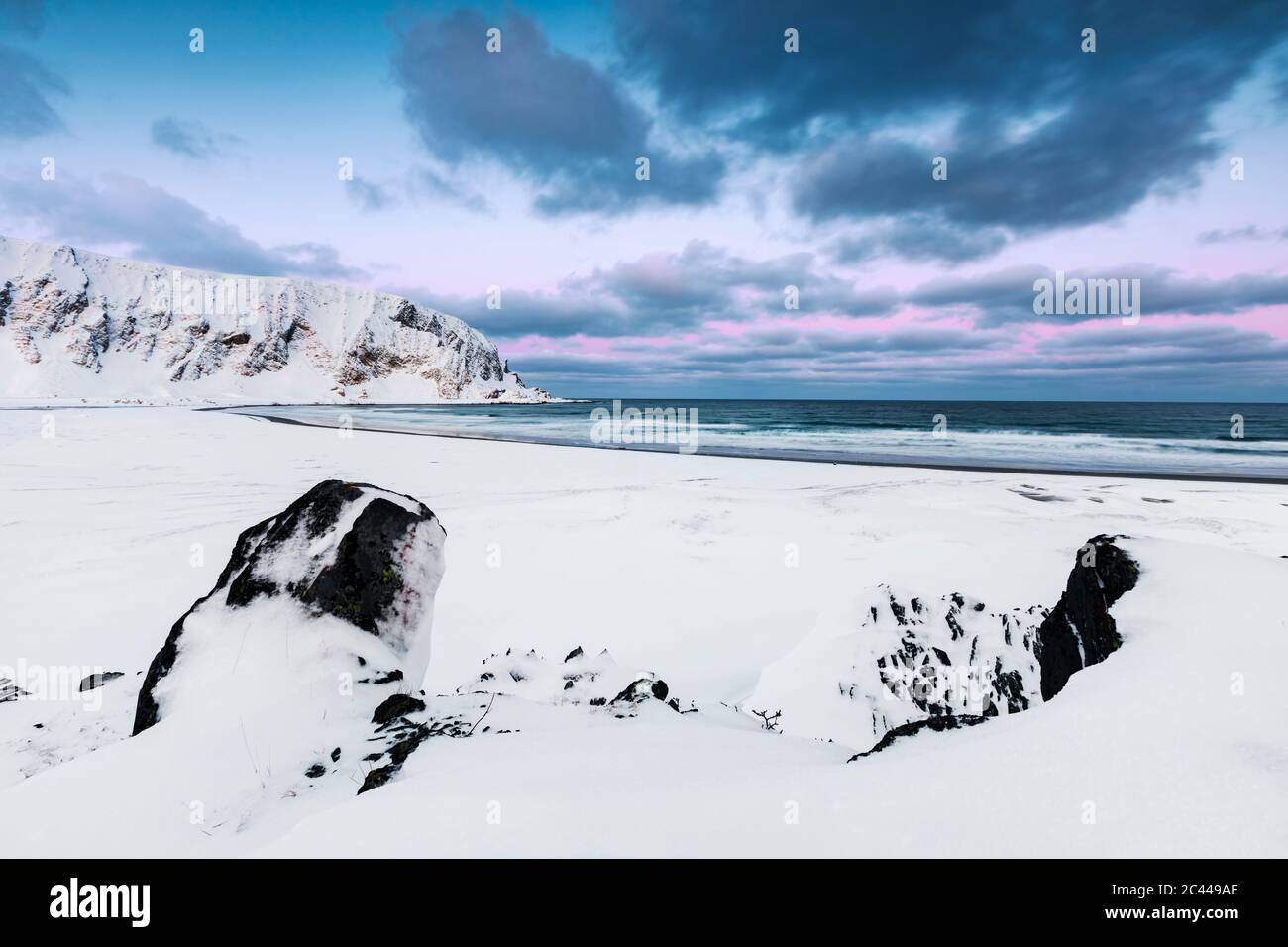 Coastal landscape winter hi-res stock photography and images - Alamy