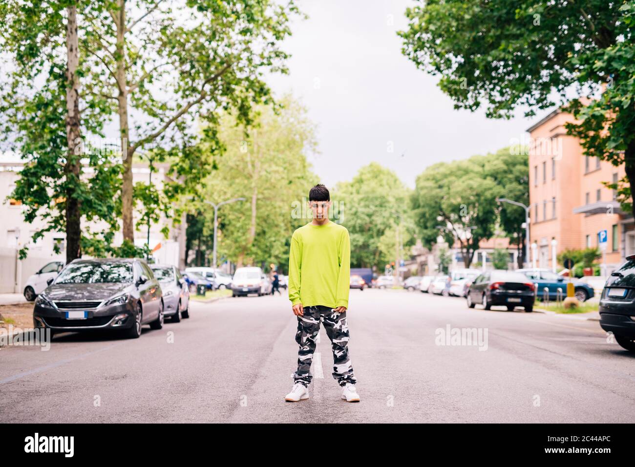 Cool street hi-res stock photography and images - Alamy