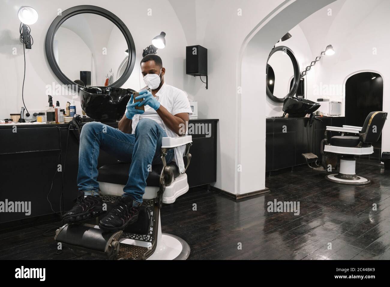 Mobile barber shop hi-res stock photography and images - Alamy