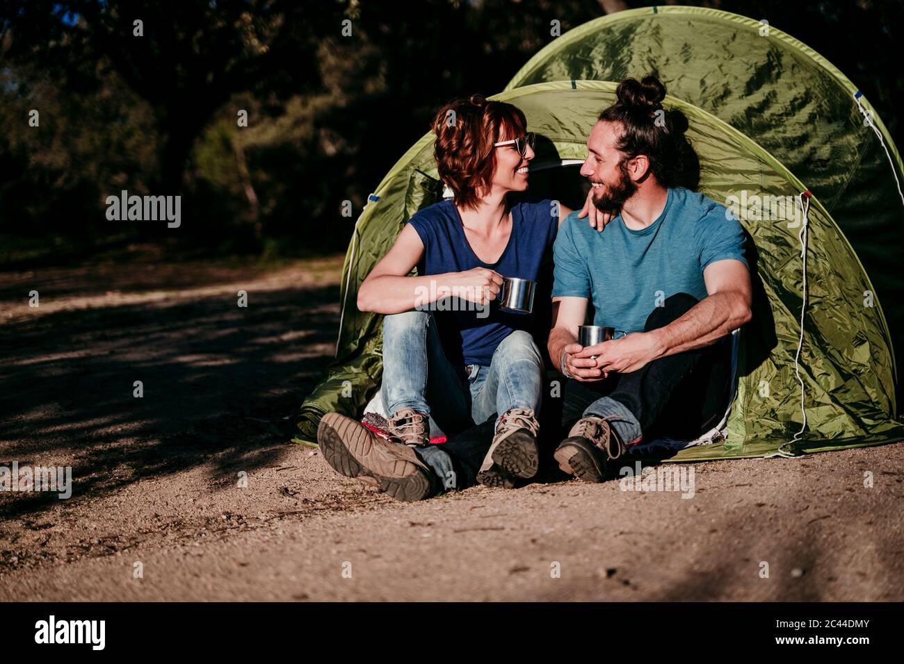 Happy camping hi-res stock photography and images - Alamy