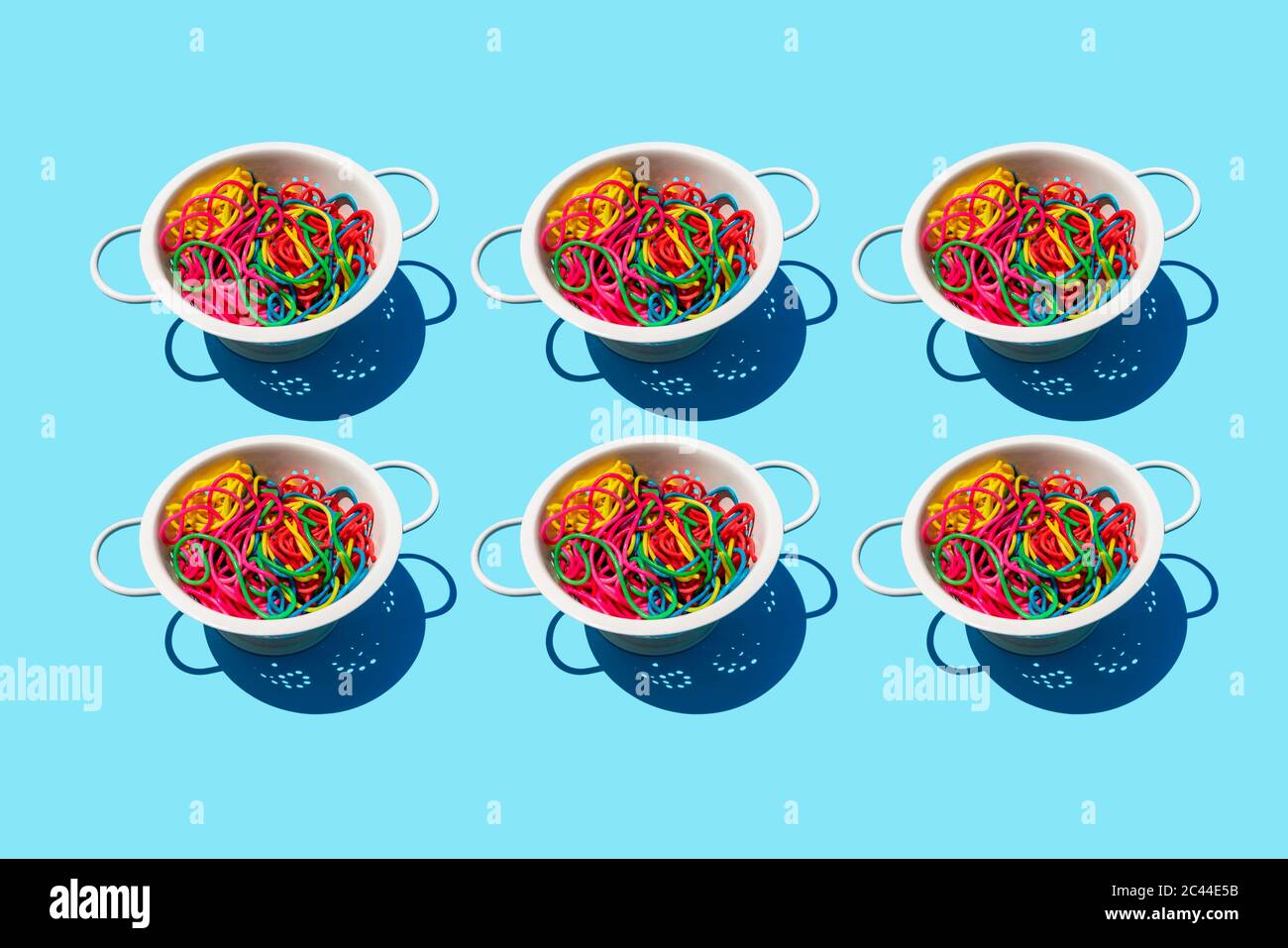 Colanders hi-res stock photography and images - Alamy