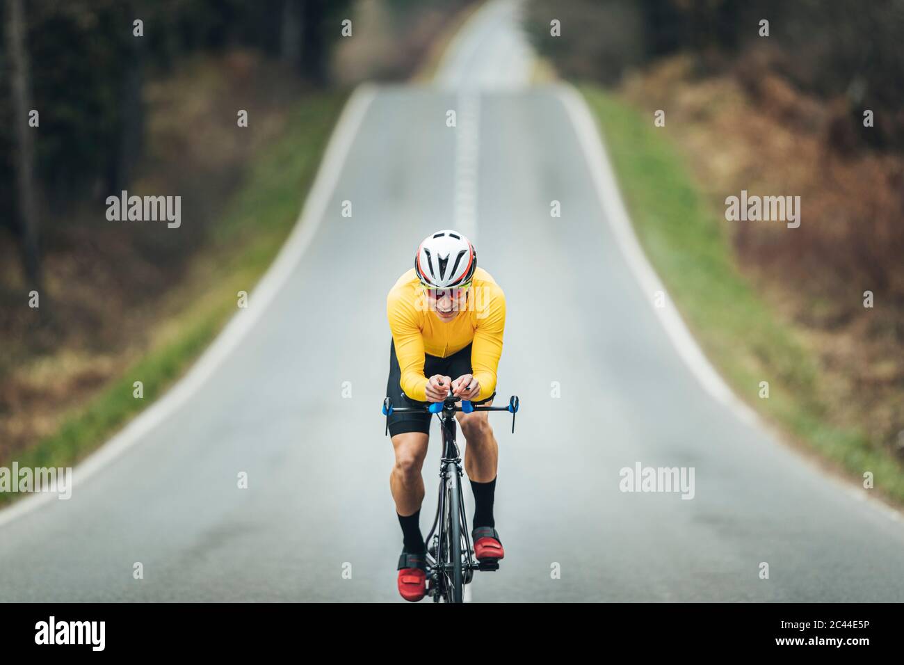 Riding his bicycle hi-res stock photography and images - Alamy
