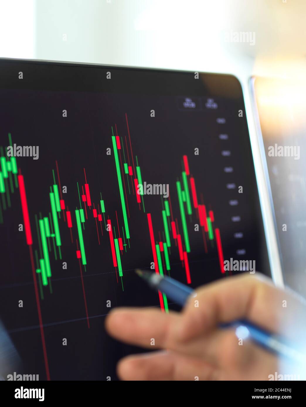 Monitor graph hi-res stock photography and images - Alamy