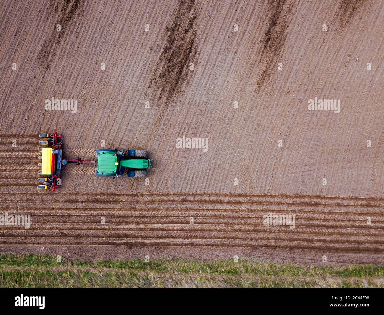 Overhead tractor ploughing hi-res stock photography and images - Alamy