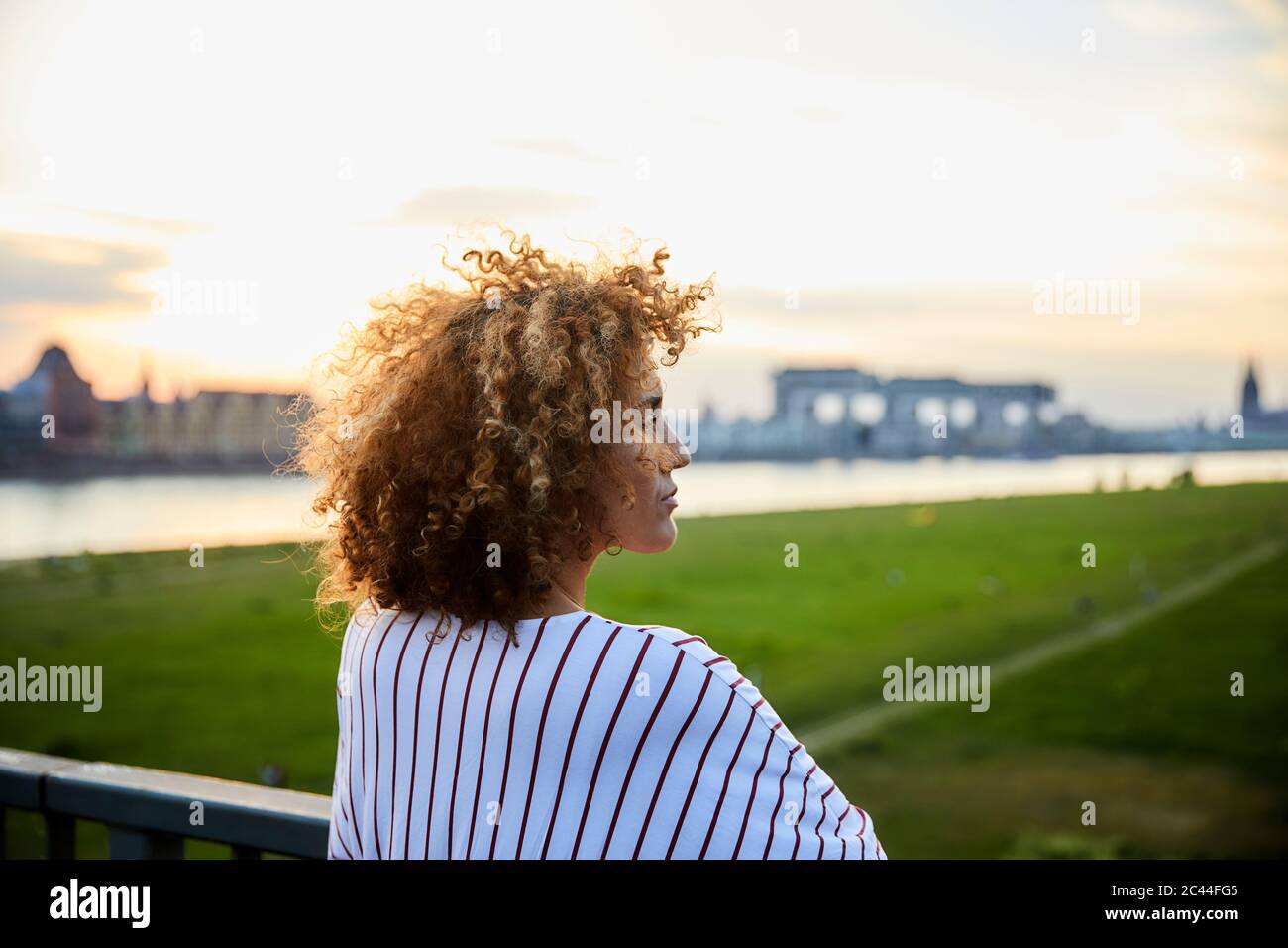 Woman bridge rear view hi-res stock photography and images - Alamy