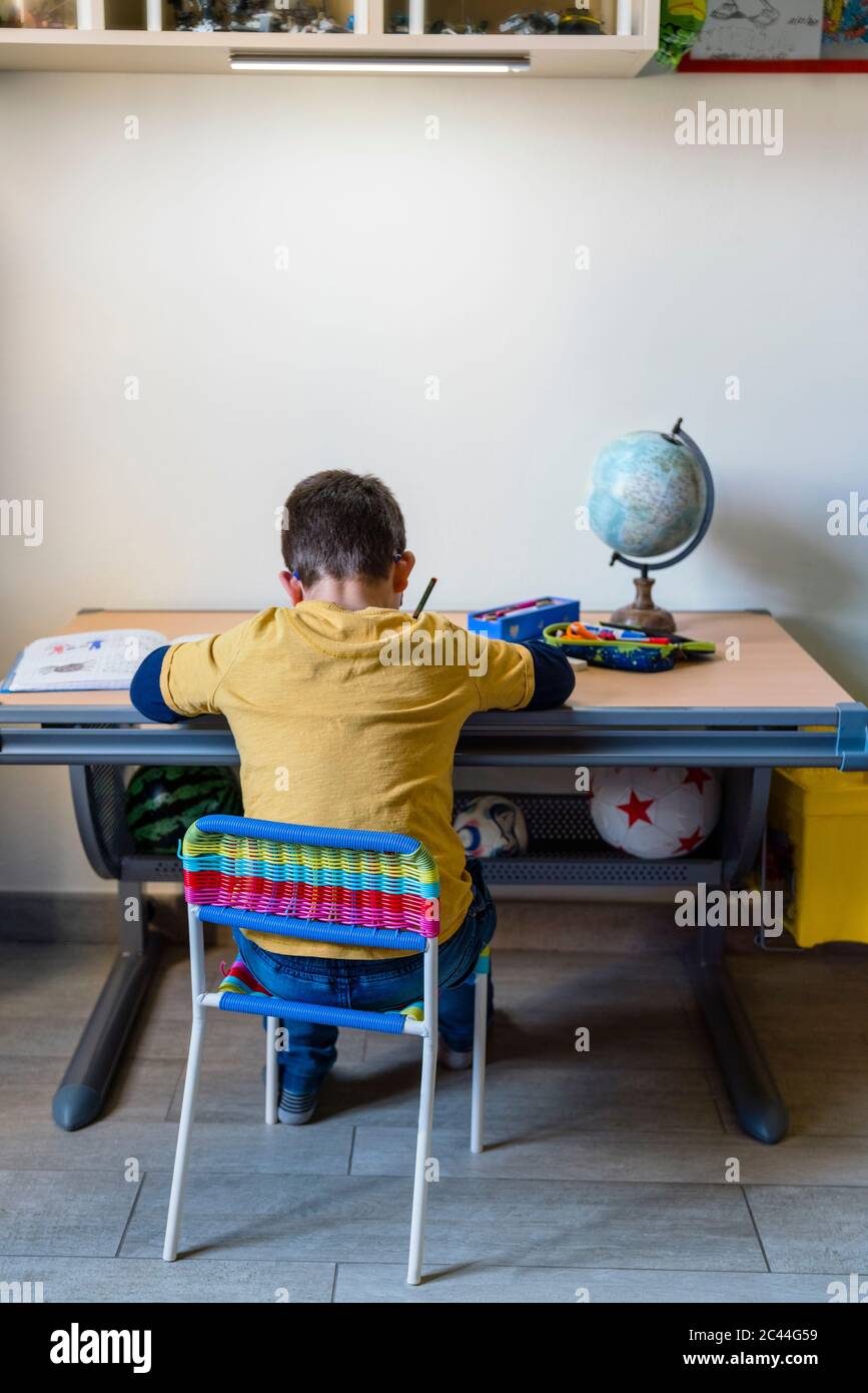 Student studying desk hi-res stock photography and images - Alamy