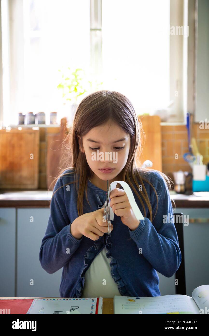 Paper cutting children hi-res stock photography and images - Alamy