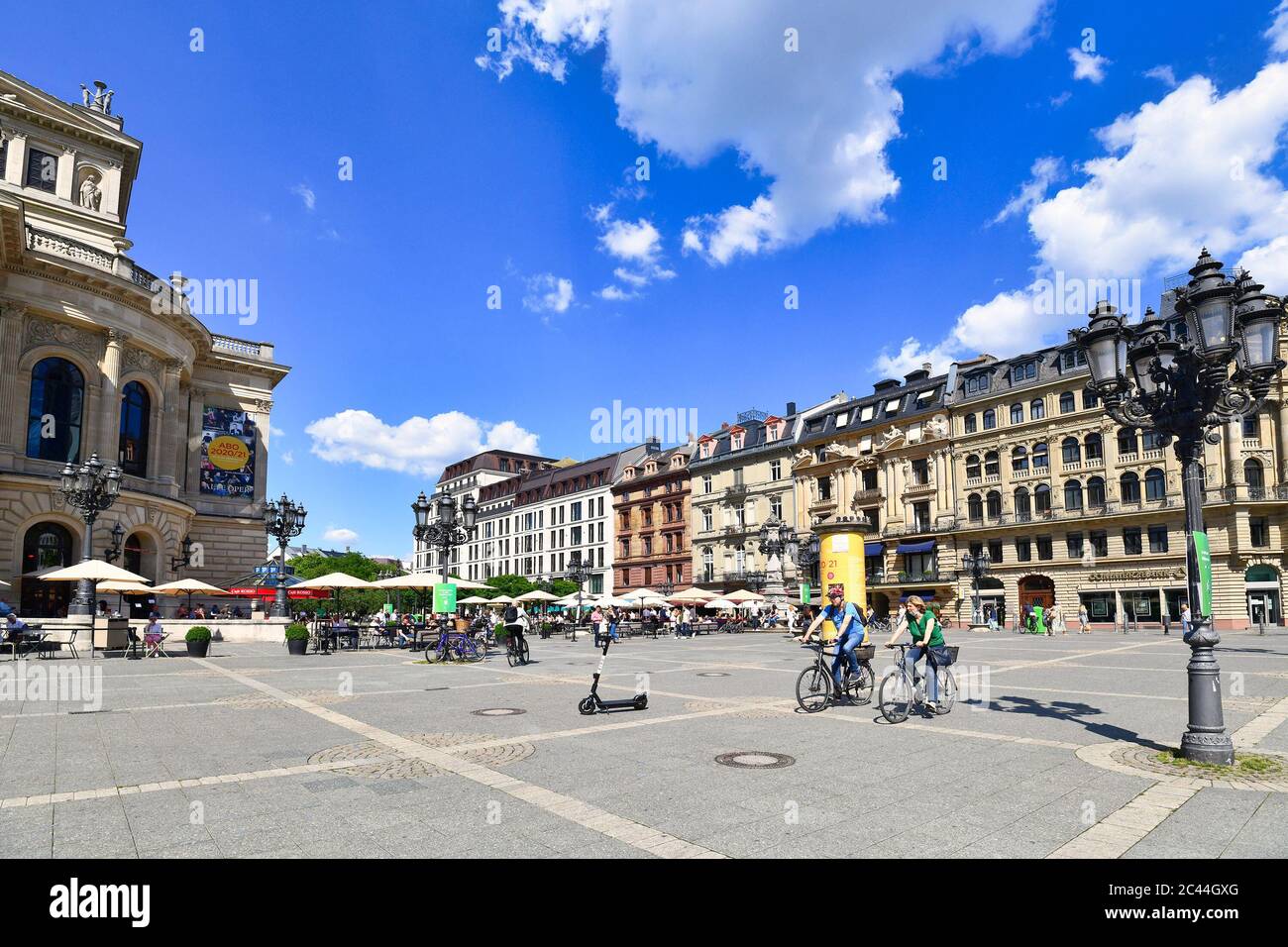 Opernplatz hi-res stock photography and images - Alamy