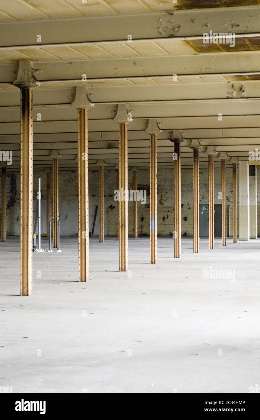 Empty factory building Stock Photo - Alamy
