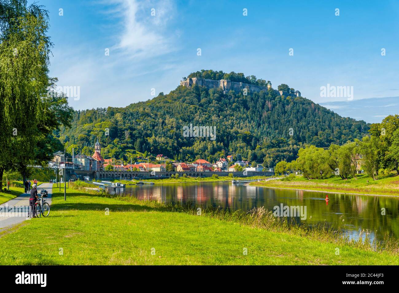 Overlooking river hi-res stock photography and images - Alamy