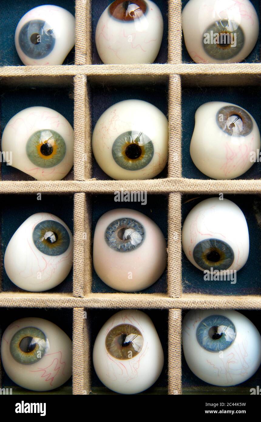 Artificial glass eyes in a box Stock Photo - Alamy