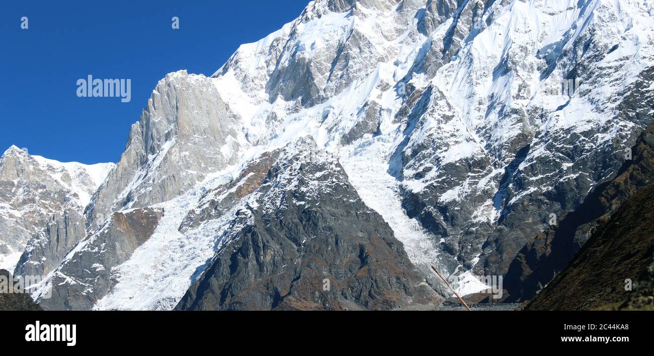 a lower Himalayan mountain in the trek of kedarnatha temple Stock Photo ...