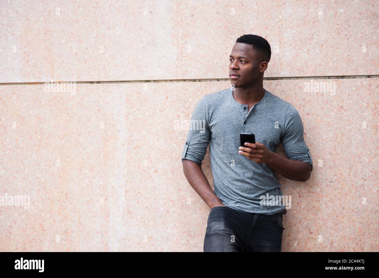 African man hands using smartphone hi-res stock photography and images ...