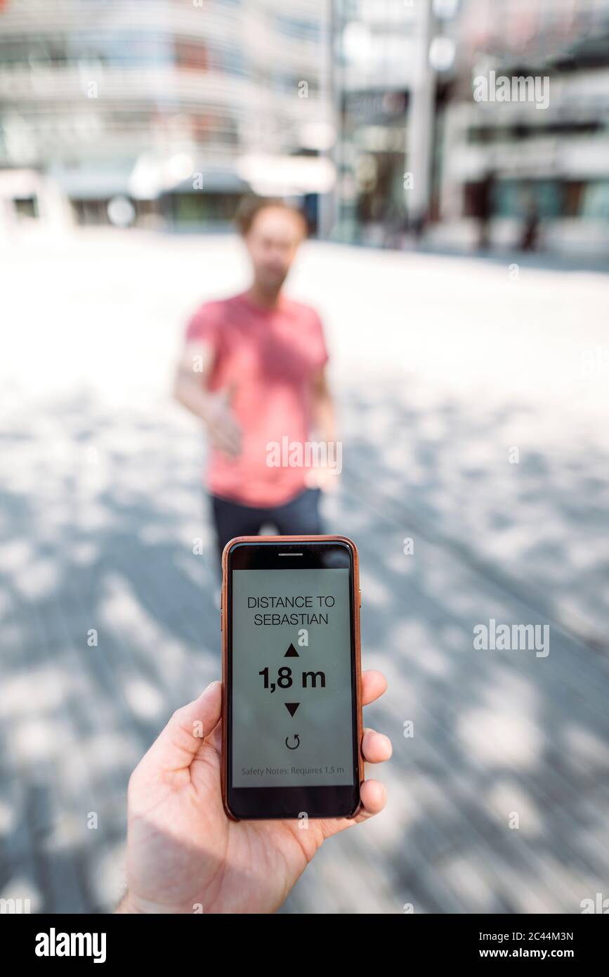 Approach distance hi-res stock photography and images - Alamy