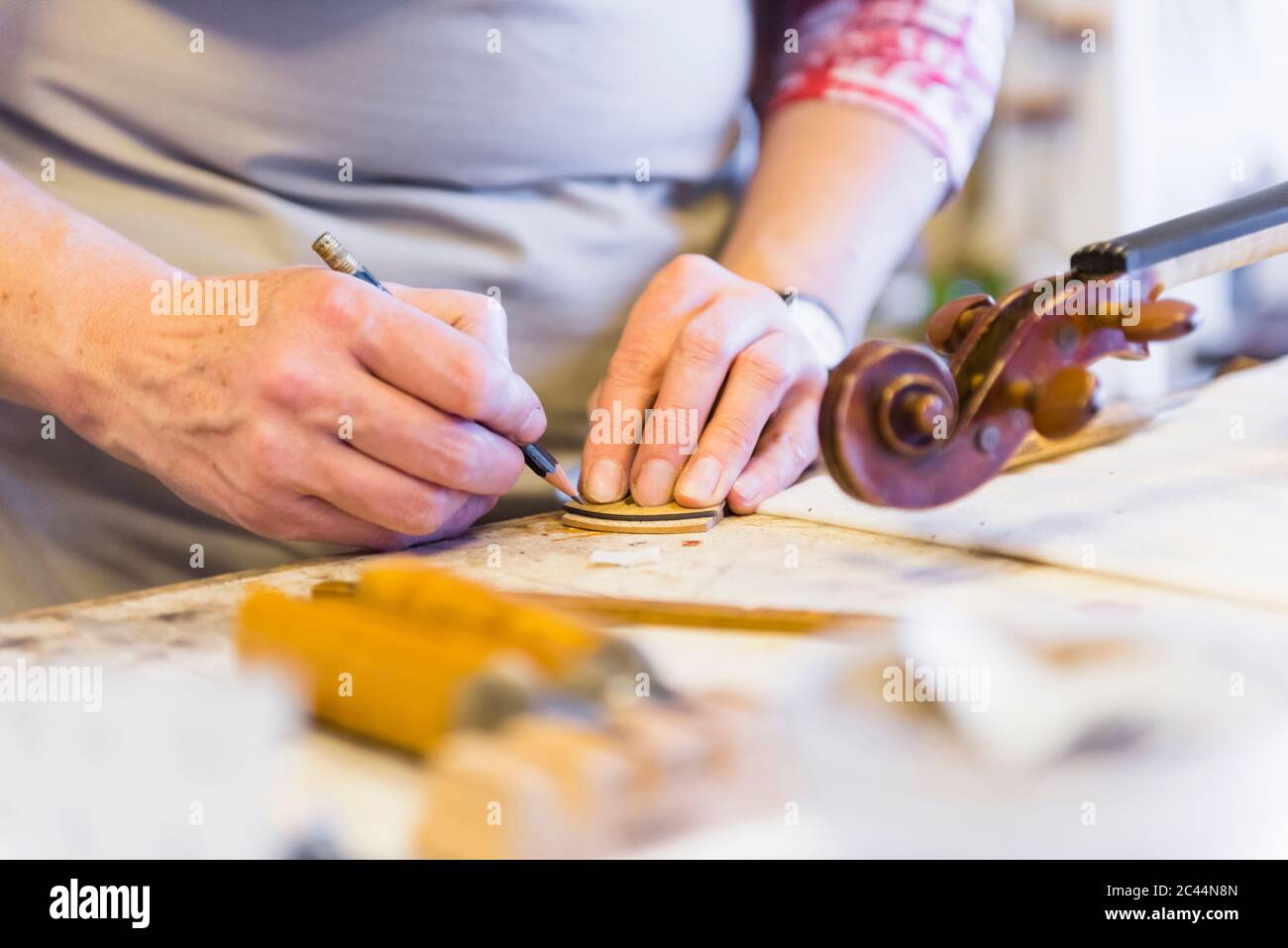 Female maker hi-res stock photography and images - Alamy