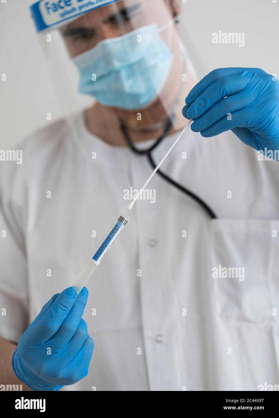 Swab specimen hi-res stock photography and images - Alamy