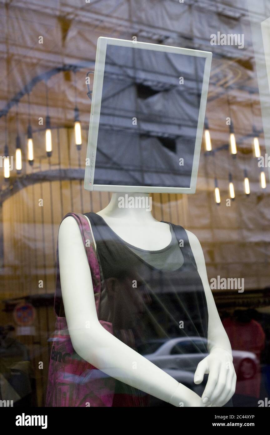 Mannequin with screen Stock Photo - Alamy
