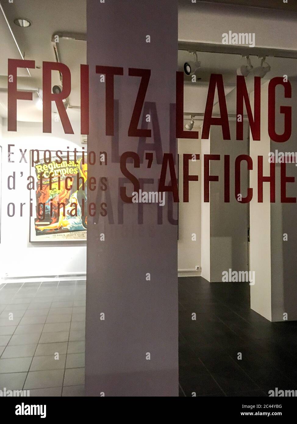 Vitrine gallery hi-res stock photography and images - Alamy