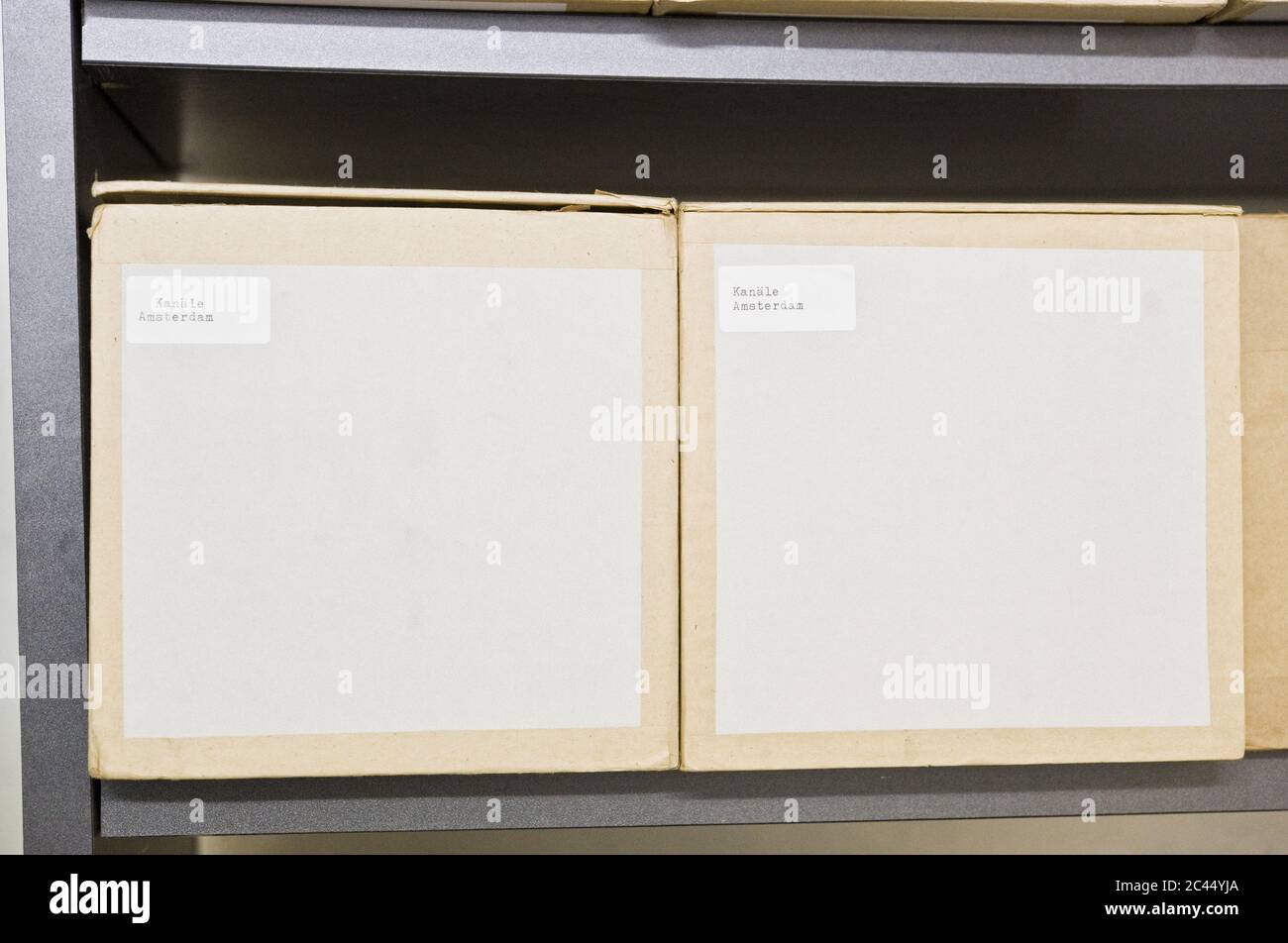 Archive boxes hi-res stock photography and images - Alamy