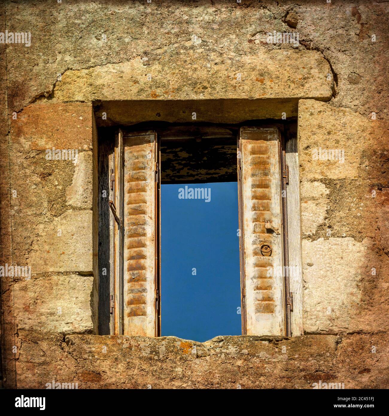 Blue sky through window hi-res stock photography and images - Alamy