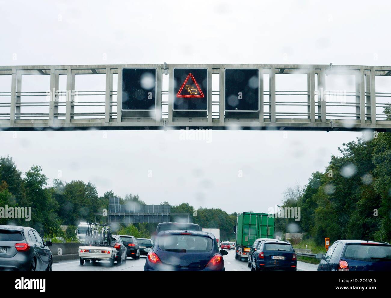 Traffic jam sign and traffic jam on a german highway (Autobahn Stock ...
