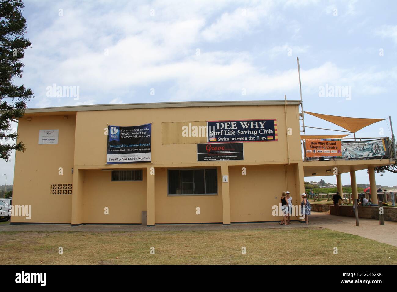 Dee Why Surf Life Saving Club at Dee Why Beach on Sydney’s Northern ...