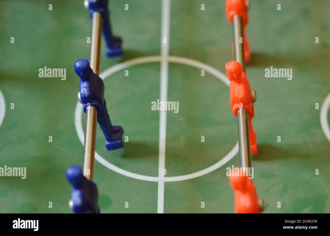 Kicker table hi-res stock photography and images - Alamy