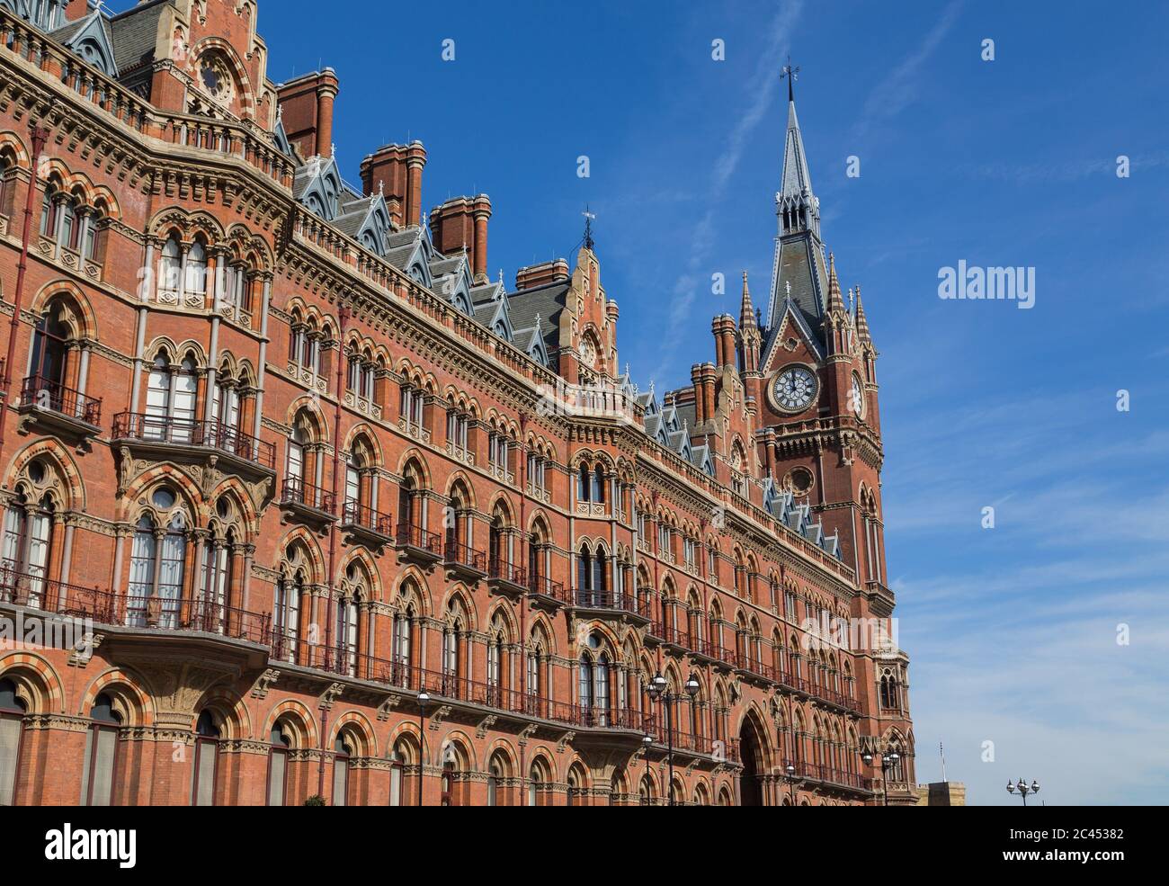 LONDON, UK - 7TH MARCH 2015: A view of the outside of Kings Cross St ...