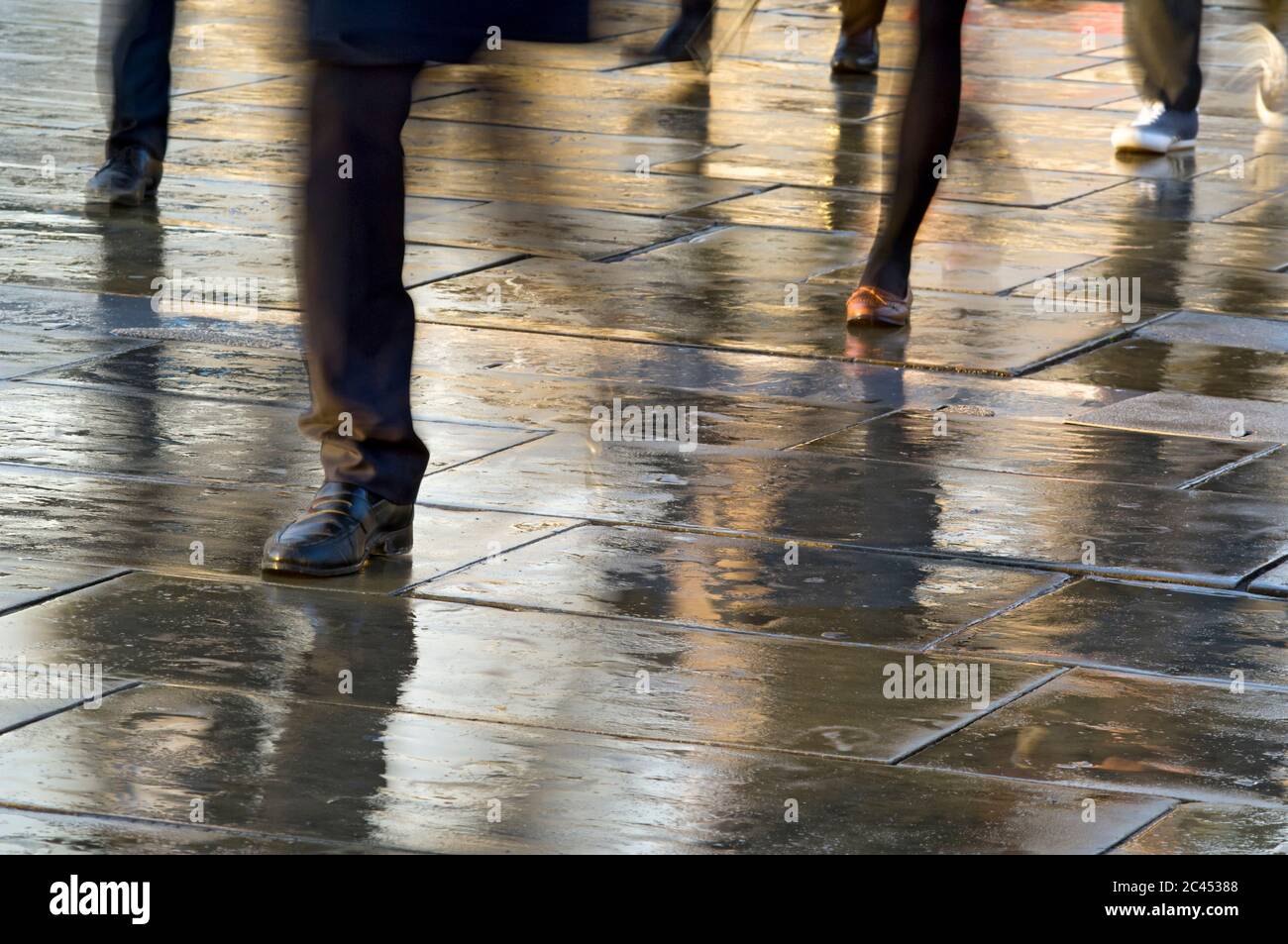 Sidewalk in the rain hi-res stock photography and images - Alamy