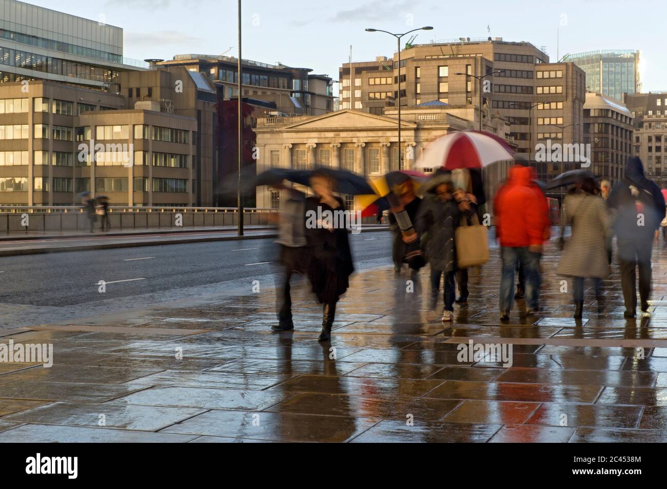 London bridge rain umbrella hi-res stock photography and images - Alamy