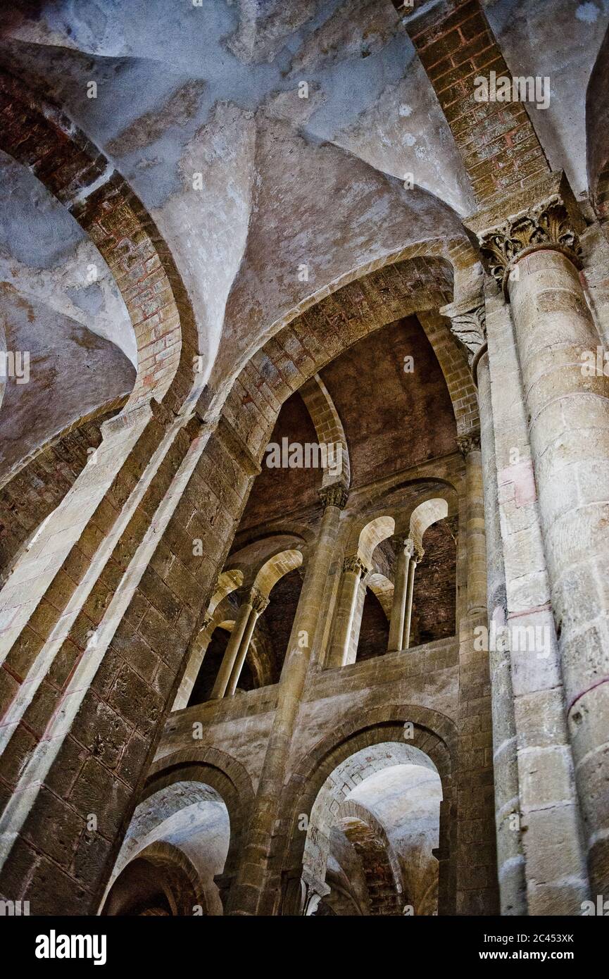 Sainte-Foy monastery church, Conques, France Stock Photo - Alamy