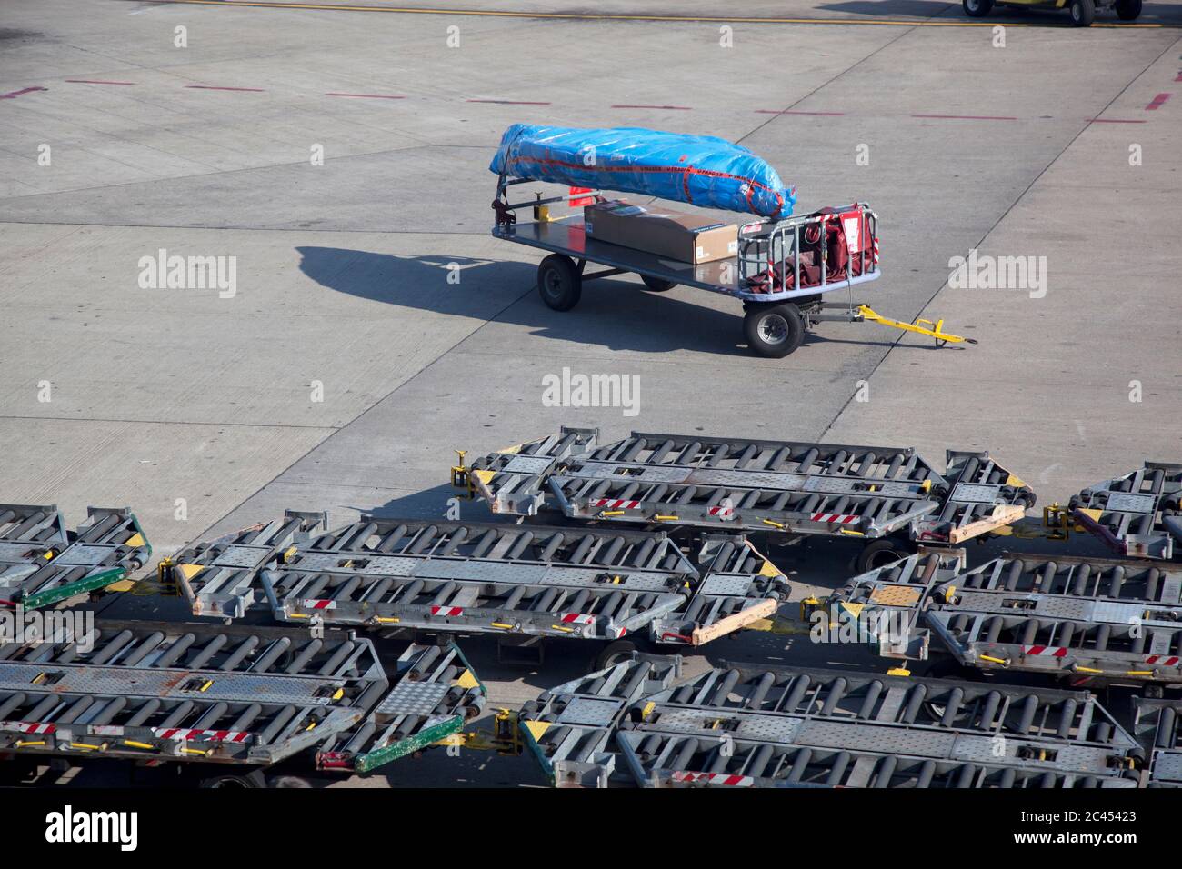 Trailers on the tarmac at Melbourne Airport, Australia Stock Photo - Alamy