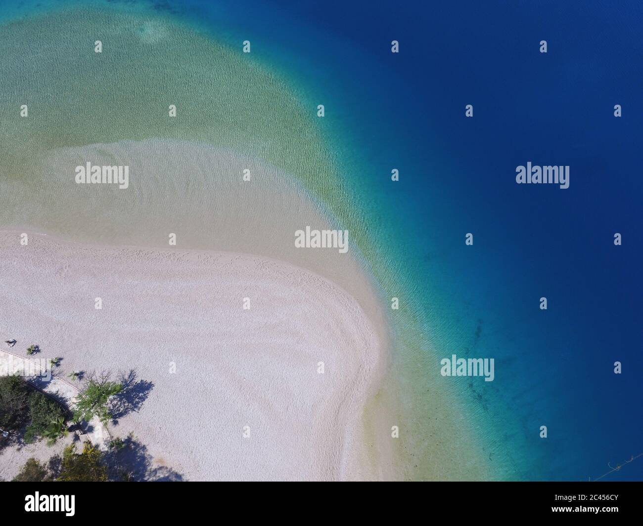 Aerial view panorama tropical seashore hi-res stock photography and ...