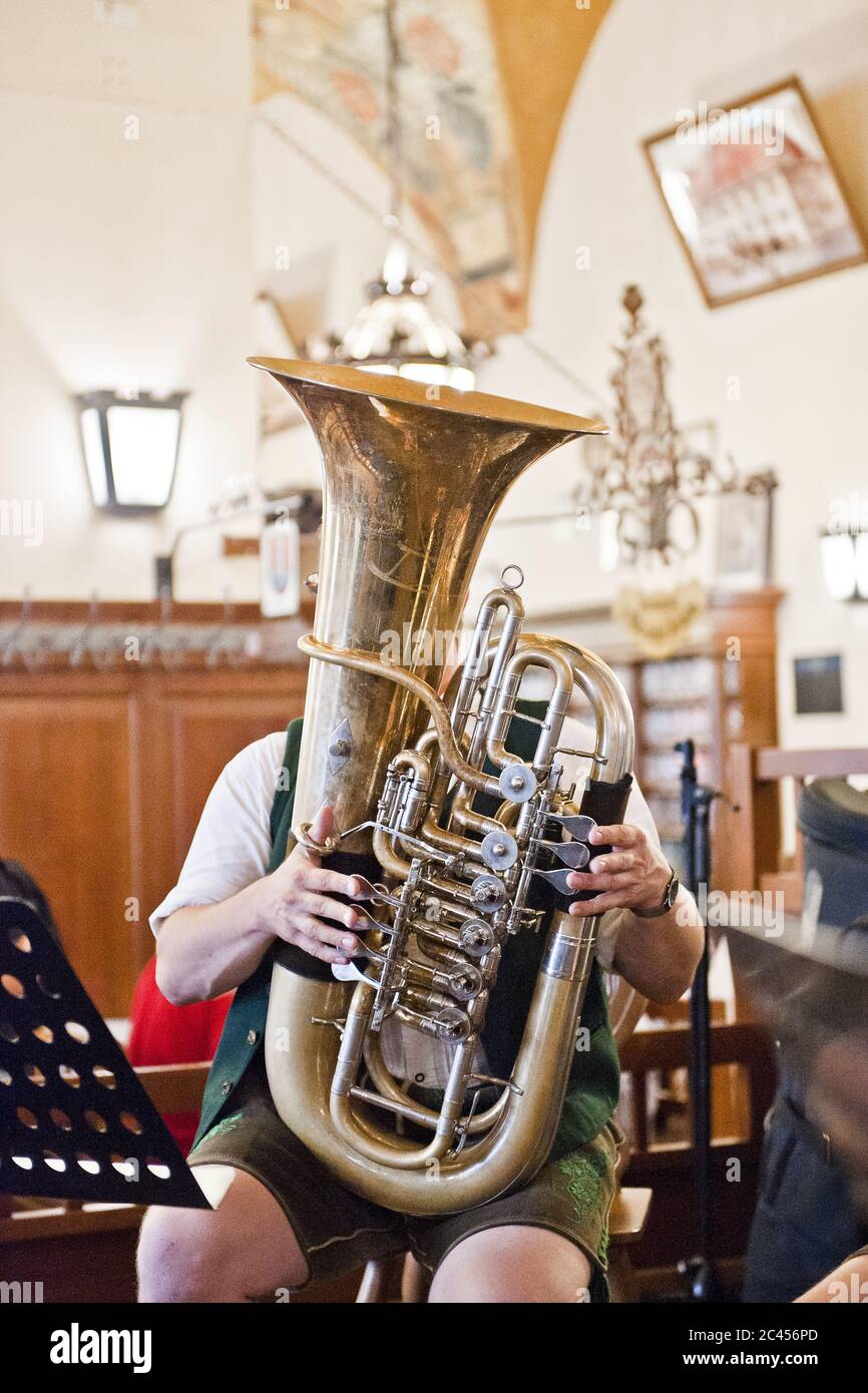 Man with tuba at Hofbrauhaus, Munich, Bavaria, Germany Stock Photo - Alamy