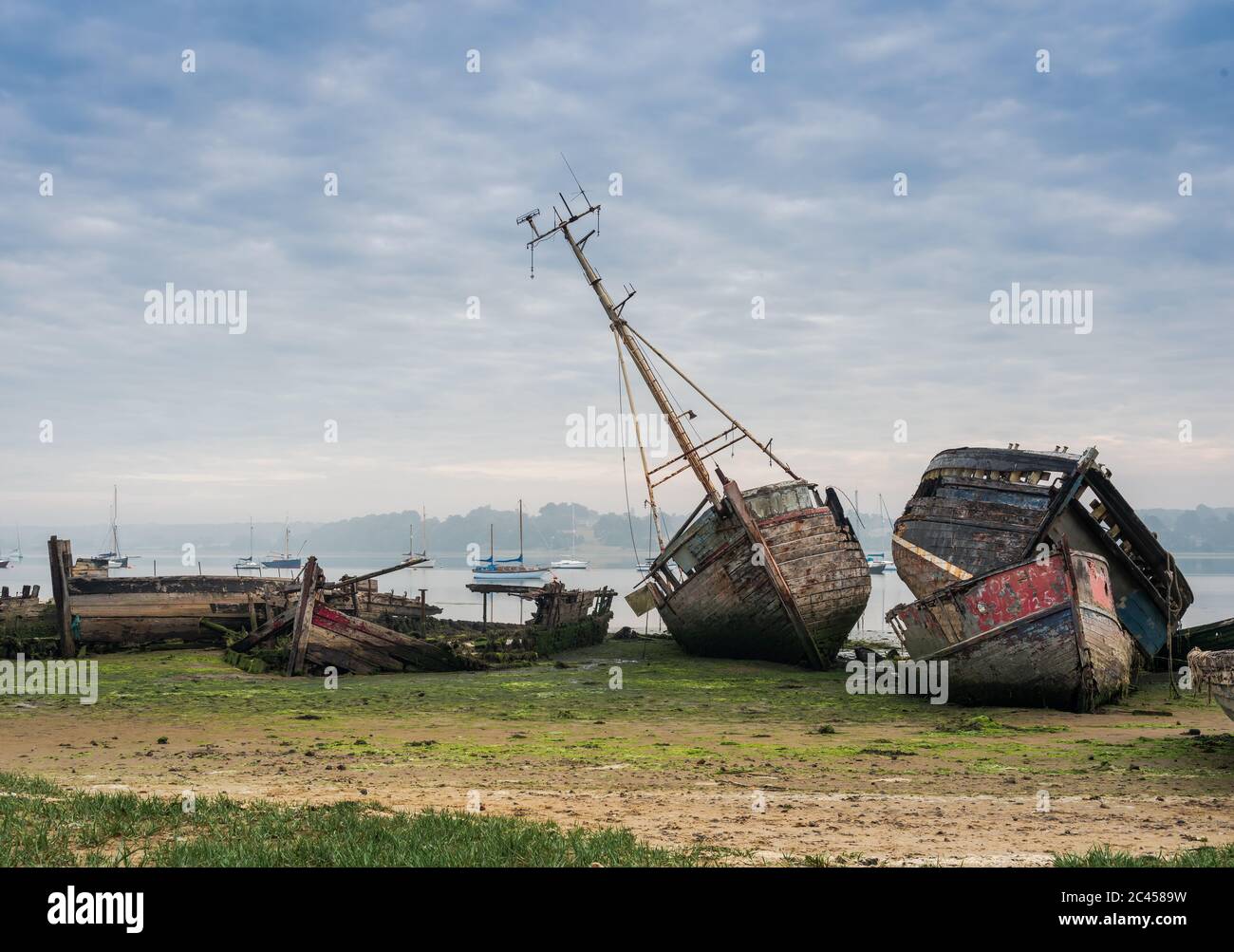 Views of boat wrecks at Pin Mill on the River Orwell just outside ...
