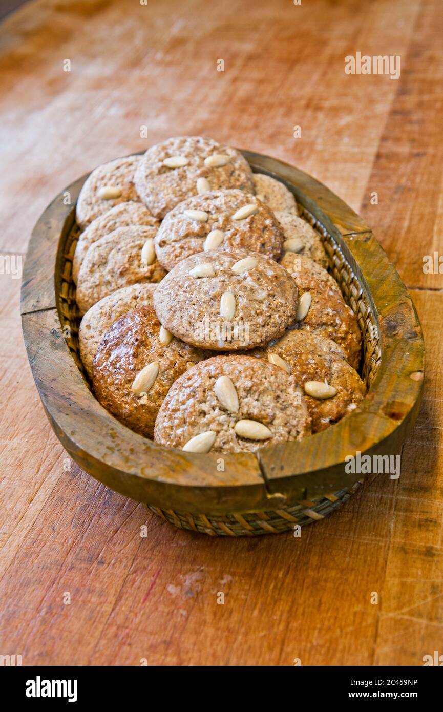 Cookies in the basket hi-res stock photography and images - Alamy
