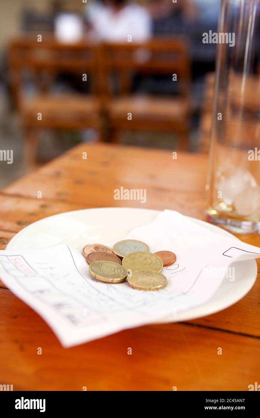 Table tipping hi-res stock photography and images - Alamy