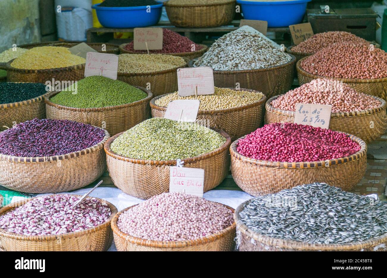 Display of food grains hi-res stock photography and images - Alamy