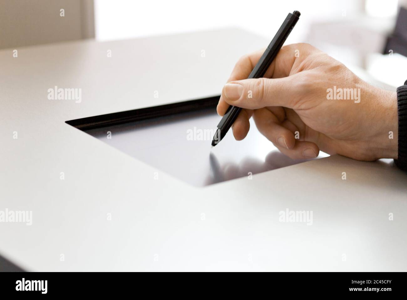 Close up hand pen writes hi-res stock photography and images - Alamy