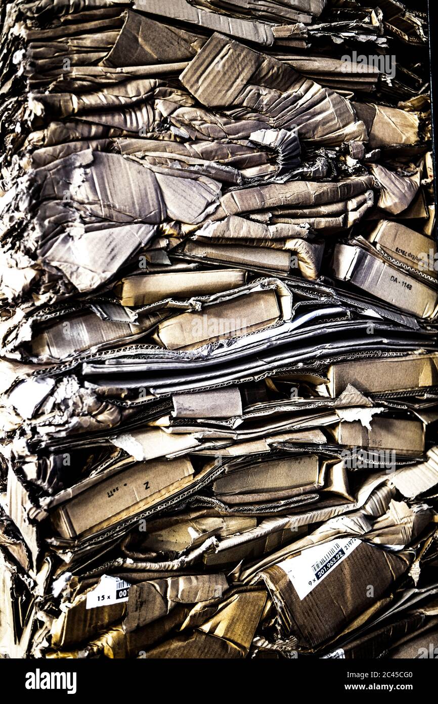 Pressed cardboard hi-res stock photography and images - Alamy