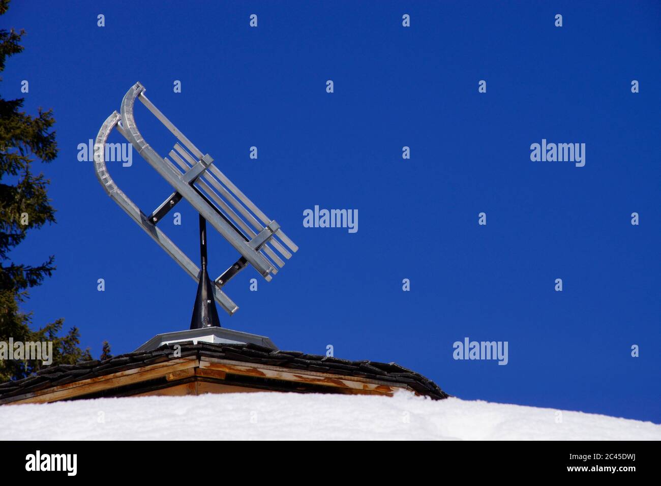 House building travel environment hi-res stock photography and images ...