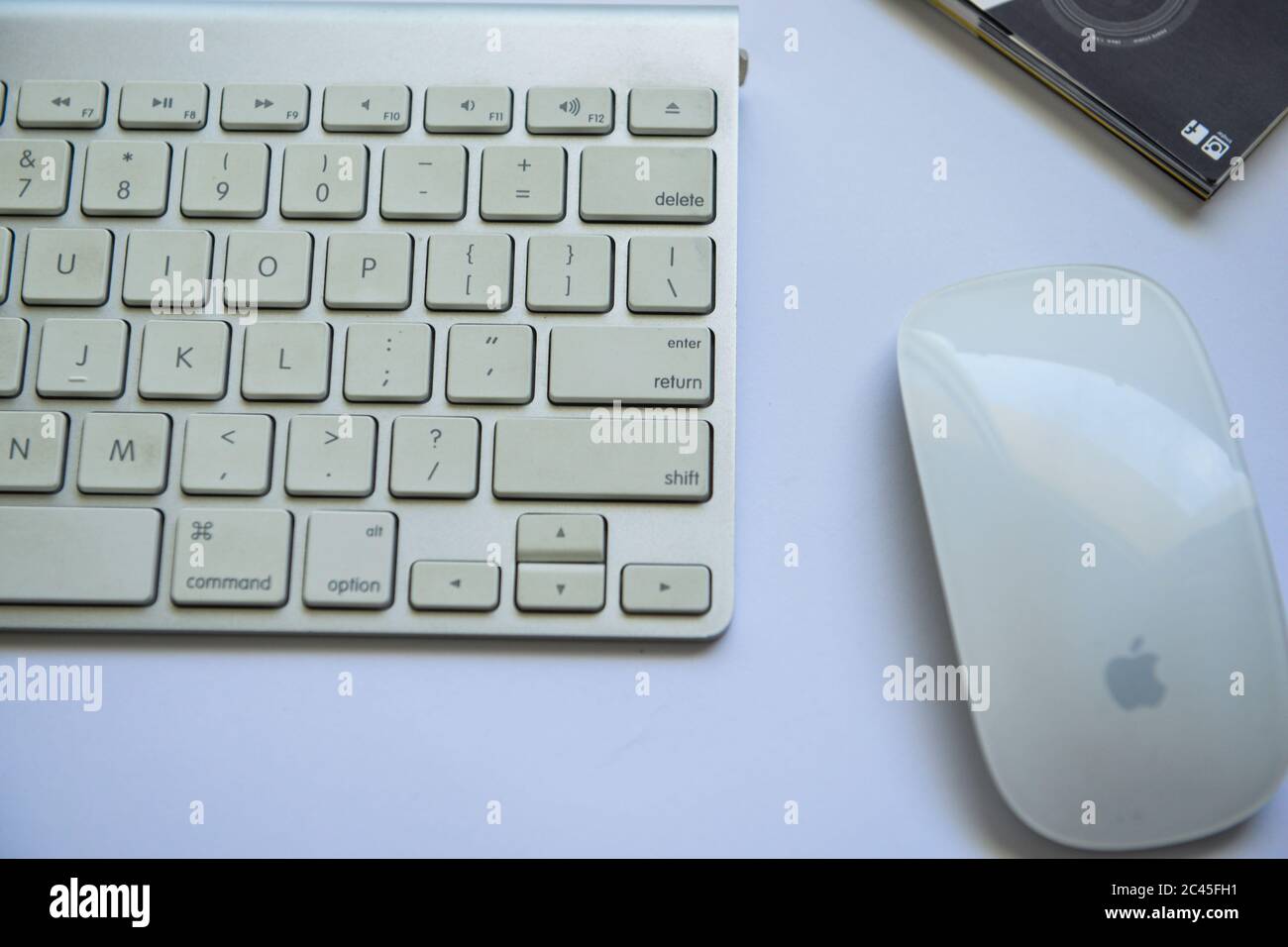 White Keyboard with Mouse on white background Stock Photo - Alamy
