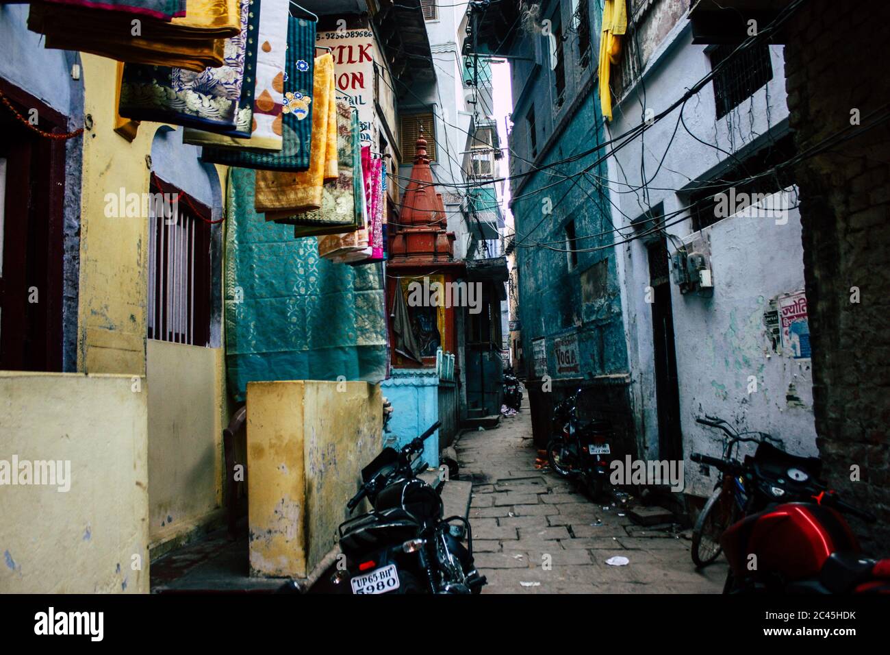 Varanasi India November 19, 2018 View of the narrow street in the old ...